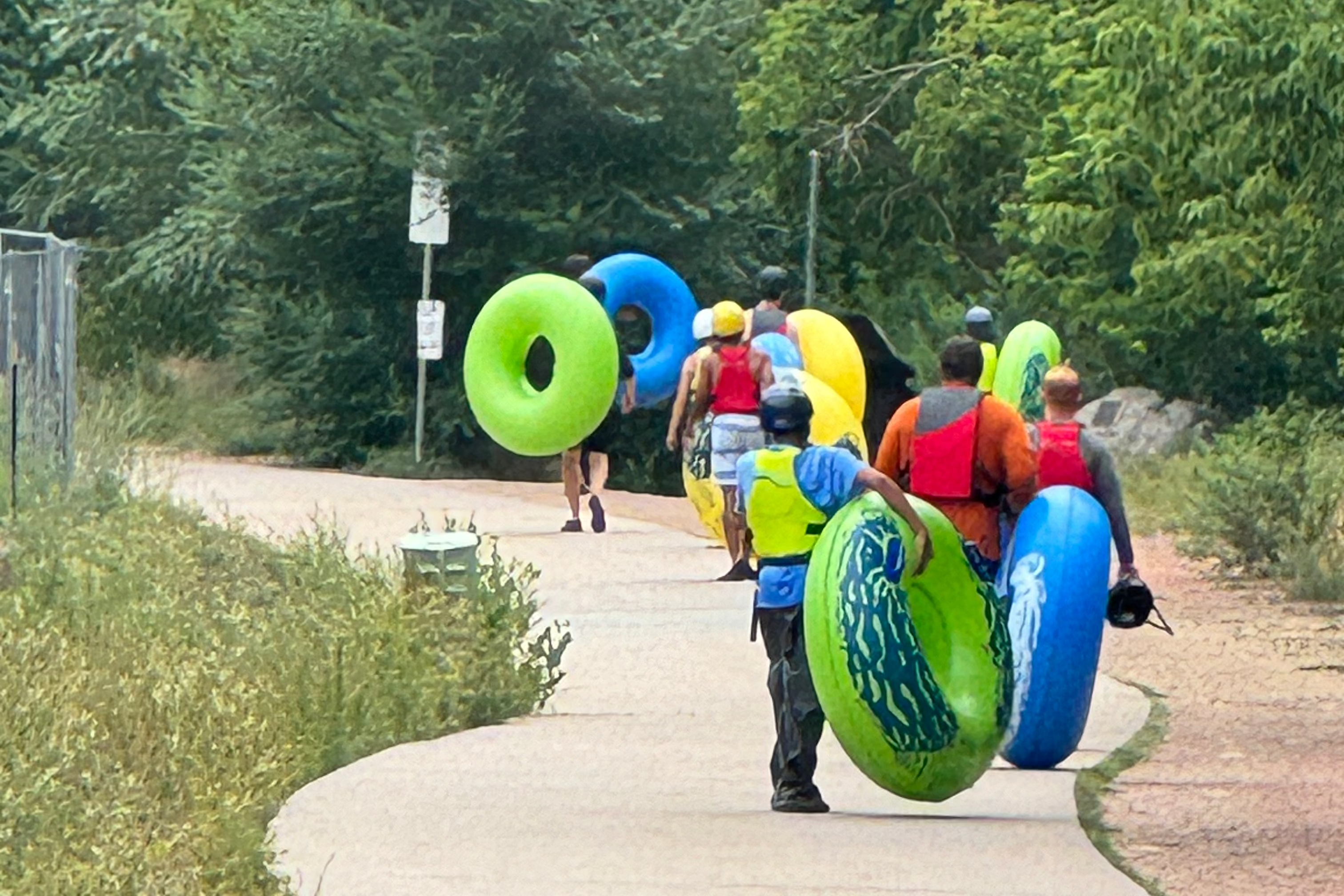 Experience Tubing Magic with Your Boulder Creek Guide – Alpine Base & Edge